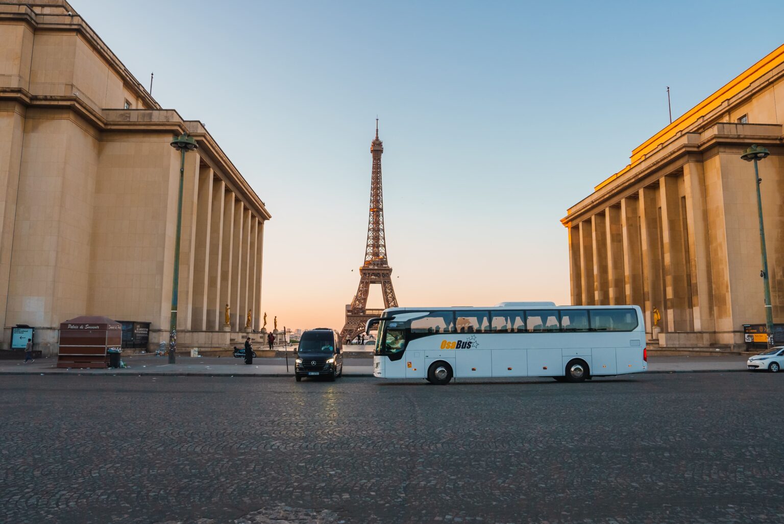 Charter Bus Rental is a Great Option for Your Group Vacation in Paris ...